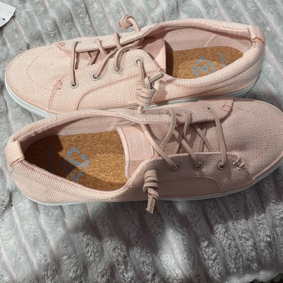 Sperry | Shoes | Nwot Sperry Topsider Crest Boat Shoe Rose Dust Offers ...